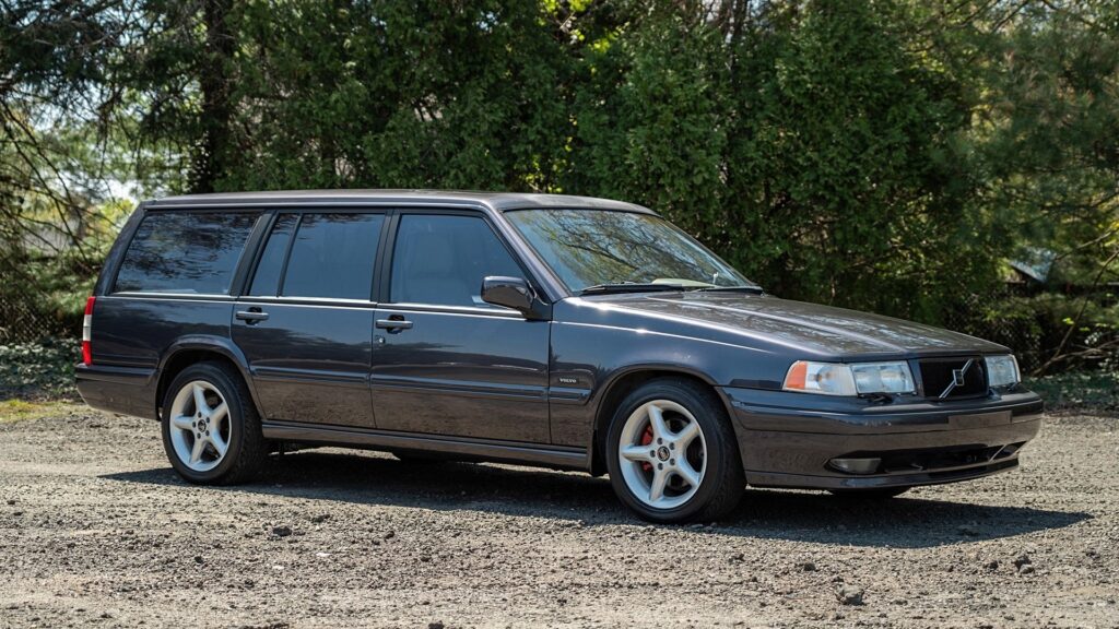 «Suitcase» with V8: Paul Newman's unique Volvo V90 Volvette will be ...